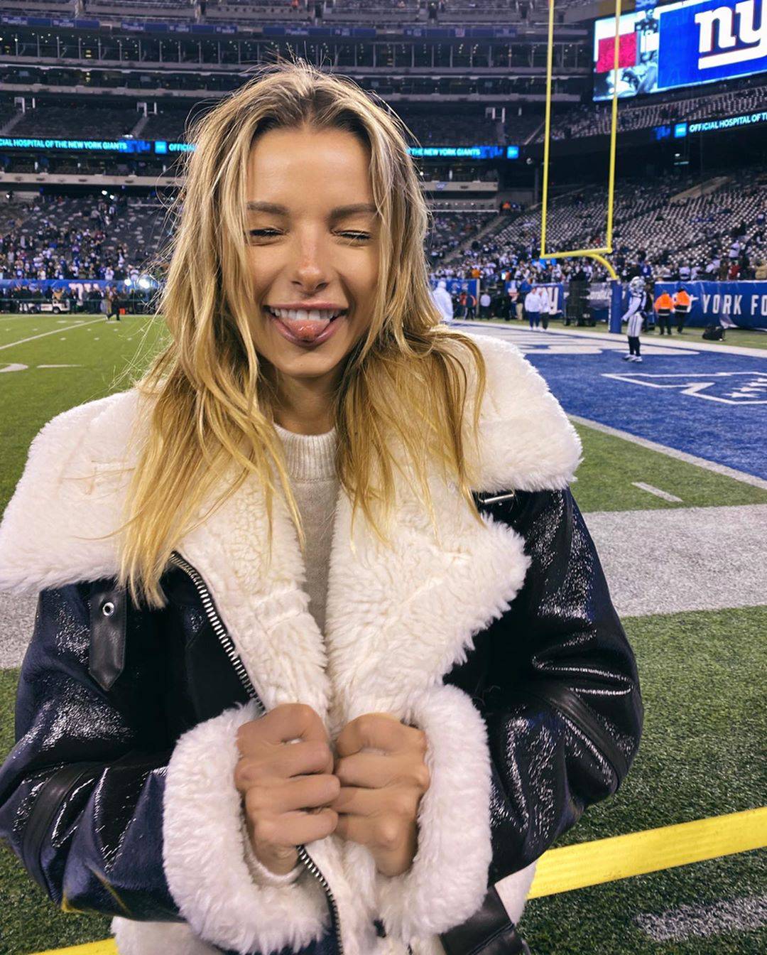 Madi Teeuws At A Football Game Scrolller