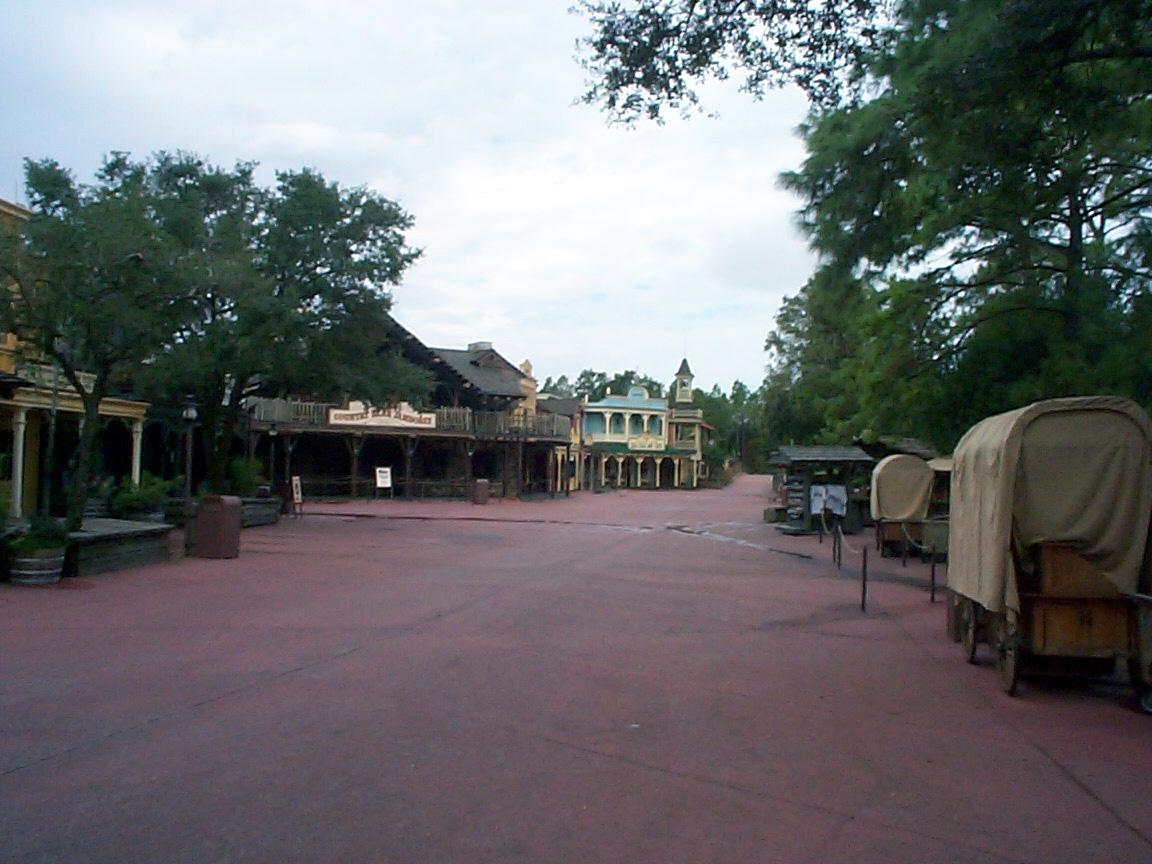 Magic Kingdom, circa 2004 | Scrolller