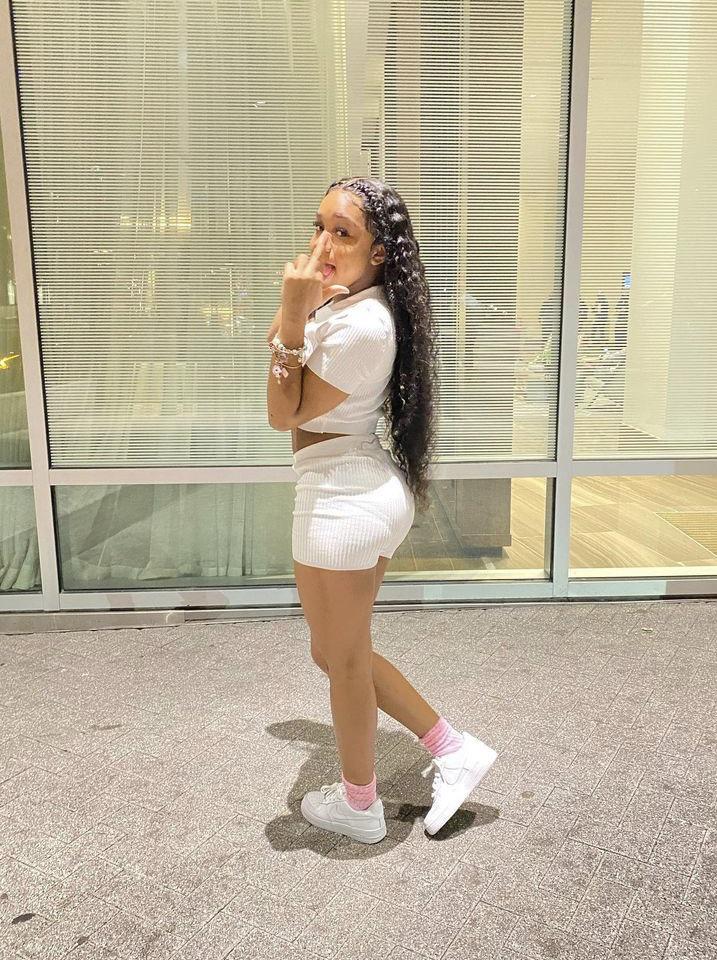 MAGIC MAGIC | Scrolller