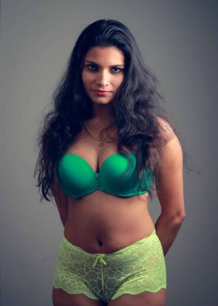 Mai school mai isko didi bulata tha. | Scrolller