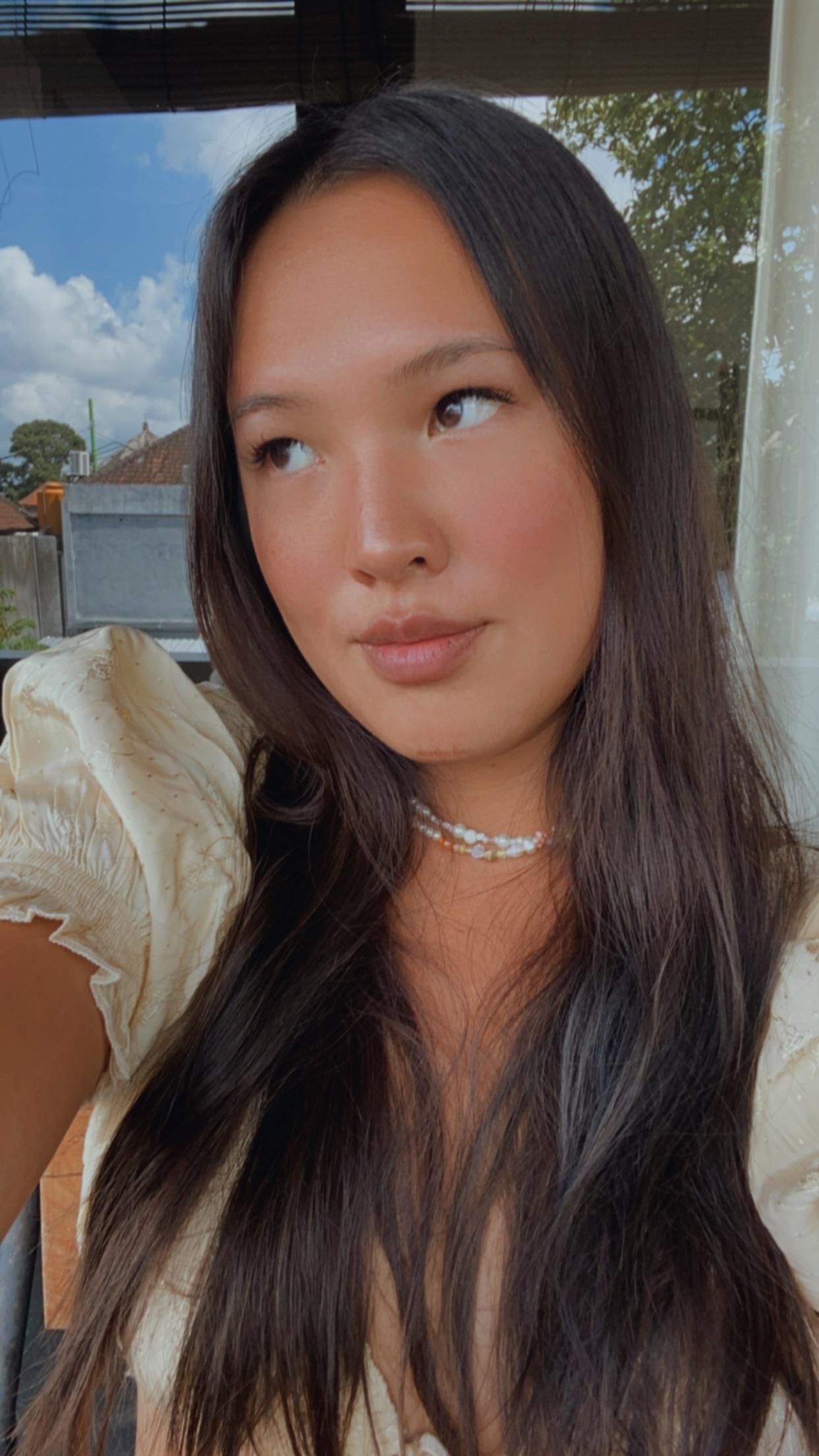 Maja C | Chinese Austrian 🌼 | Scrolller