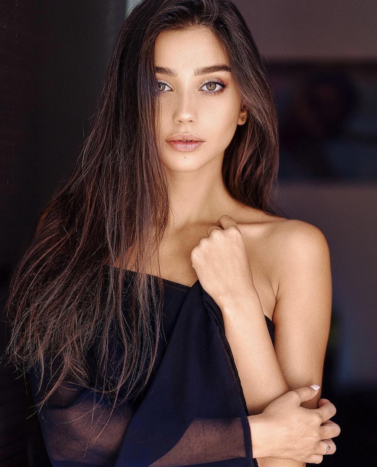 Maja Strojek | Scrolller