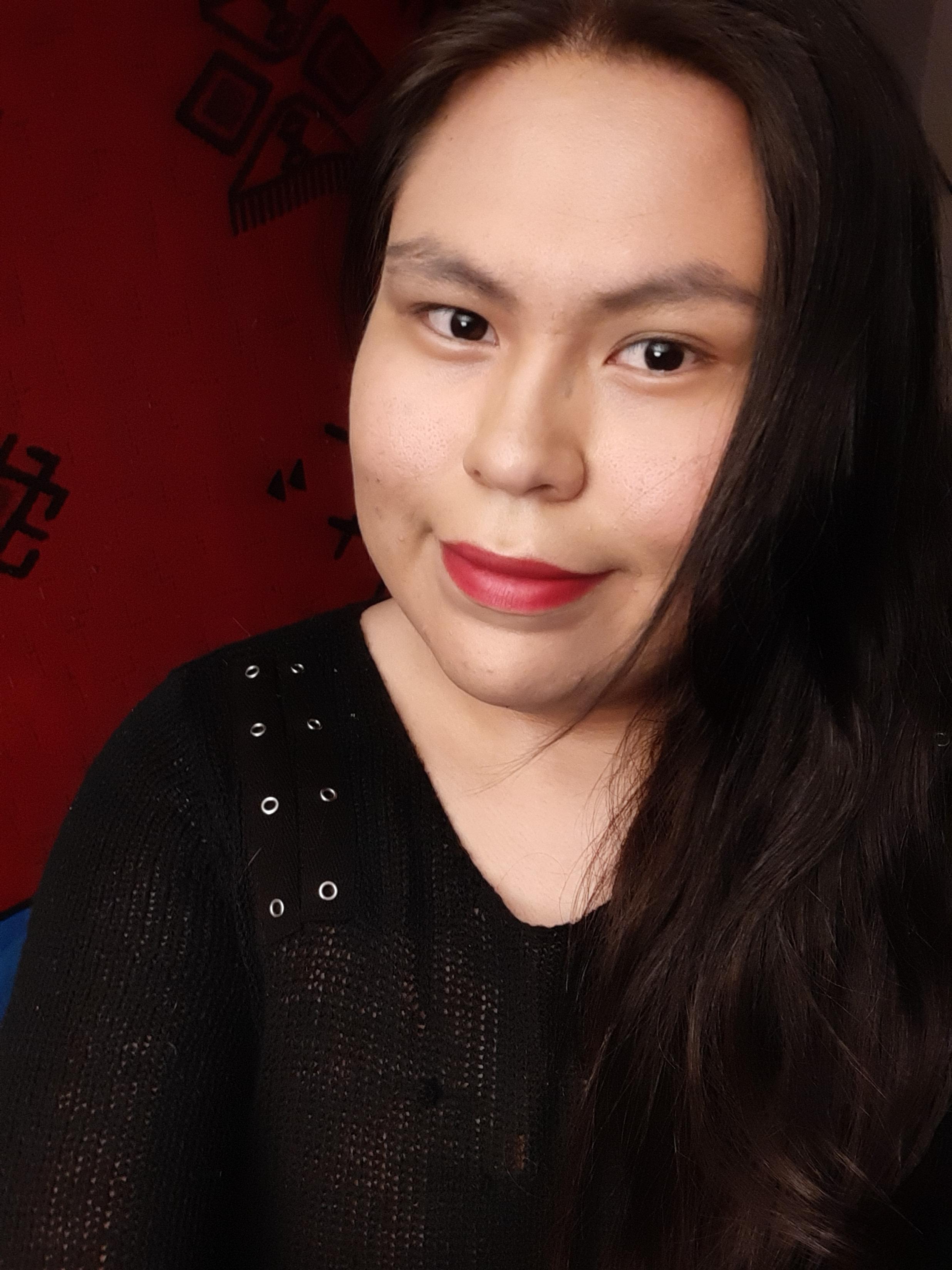 Makeup makes me pretty? | Scrolller