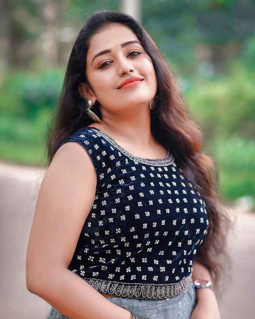 Mallu TV star- Curvy Anumol | Scrolller