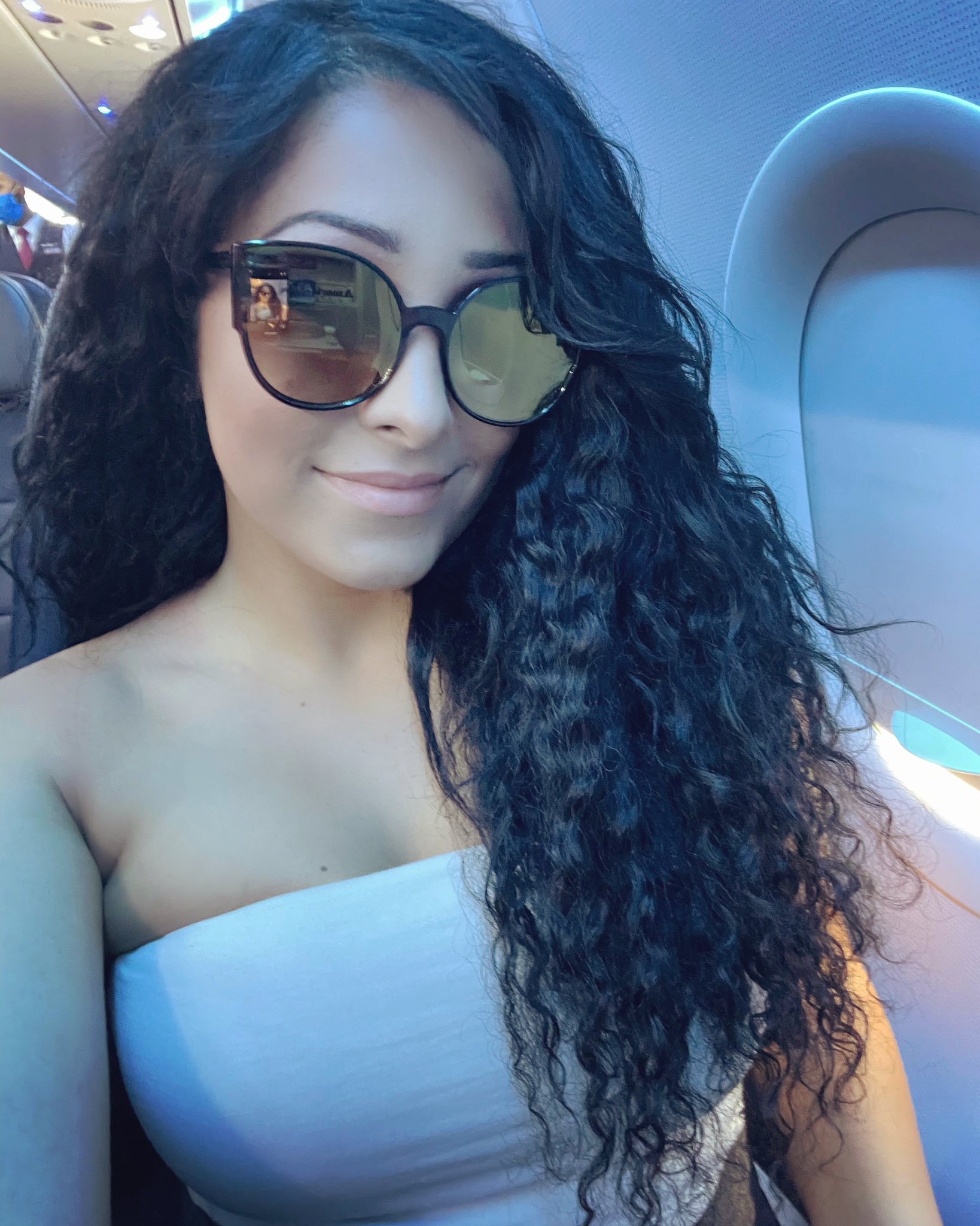 Mandy Leon | Scrolller