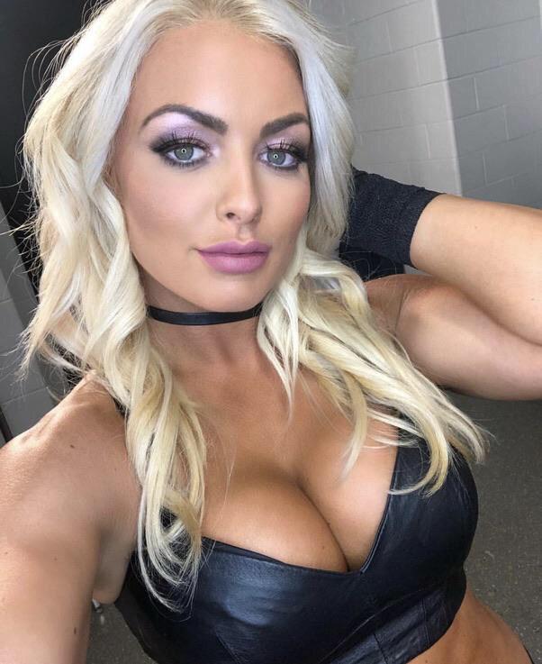 Mandy's cleavage | Scrolller
