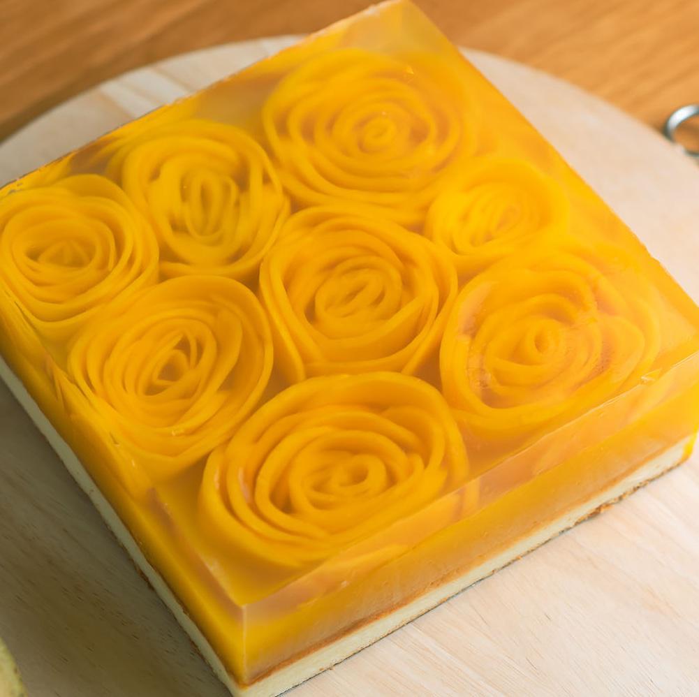 Mango Roses Jelly Layer Cake, Summer dessert | Scrolller