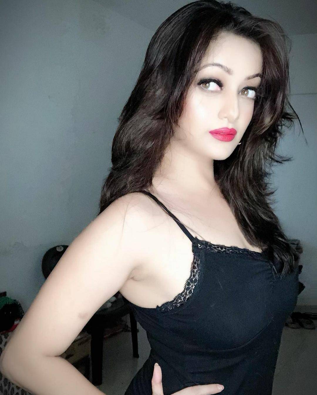 Mansi naik | Scrolller