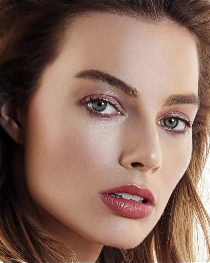 Margot Robbie. [irtr] | Scrolller