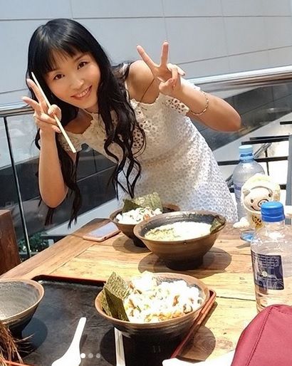 Marica Hase with sushi | Scrolller