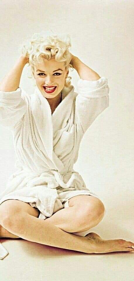 Marilyn Monroe! | Scrolller