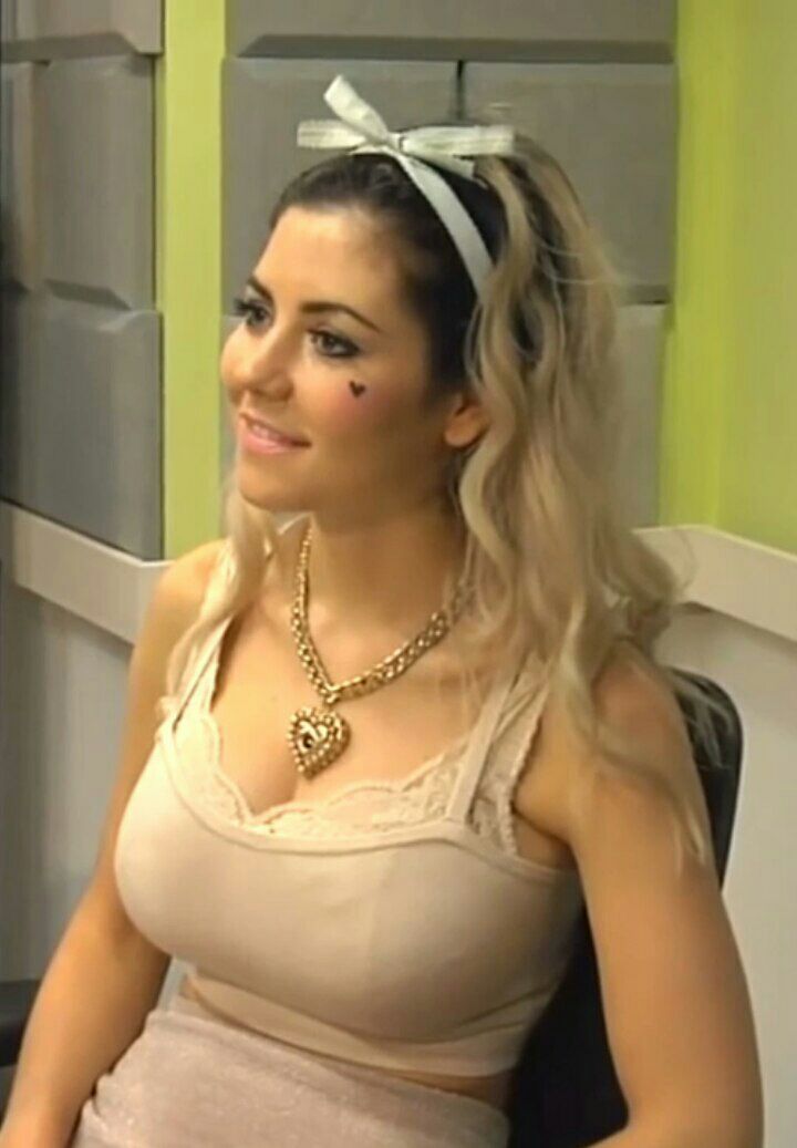 Marina Diamandis' absolute mommy milk jugs | Scrolller