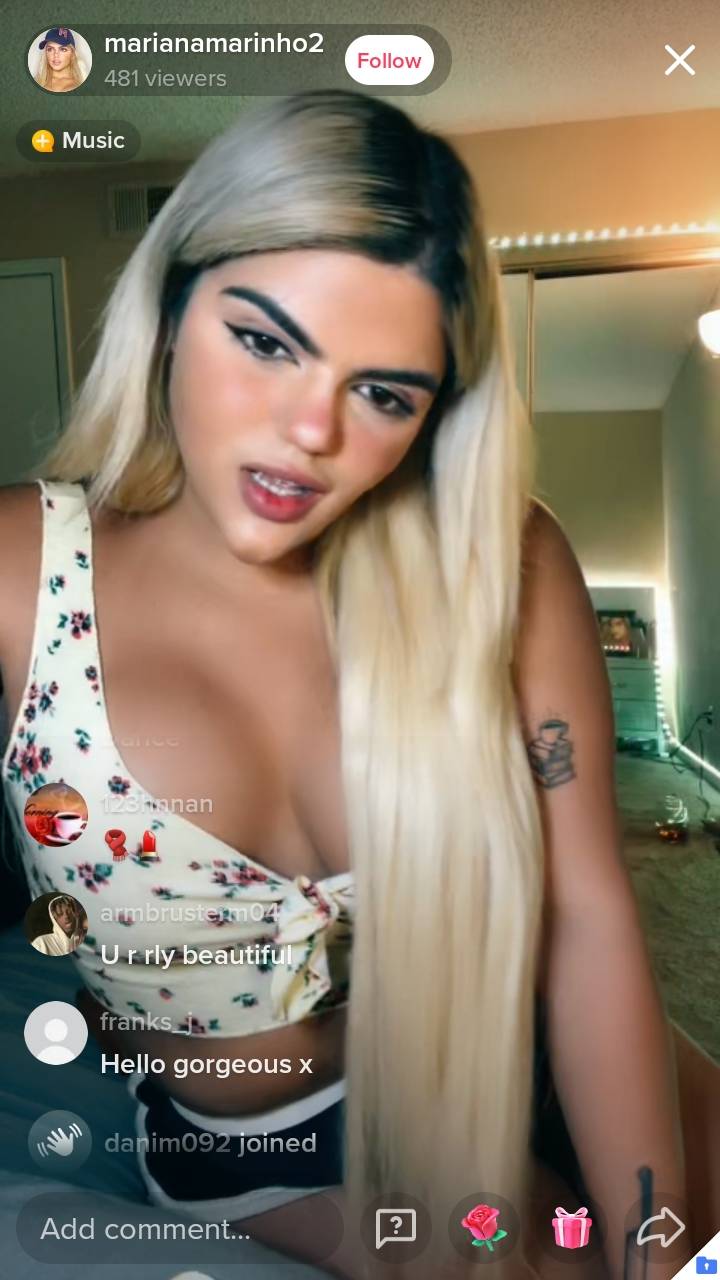 Marniamarinho2 | Scrolller