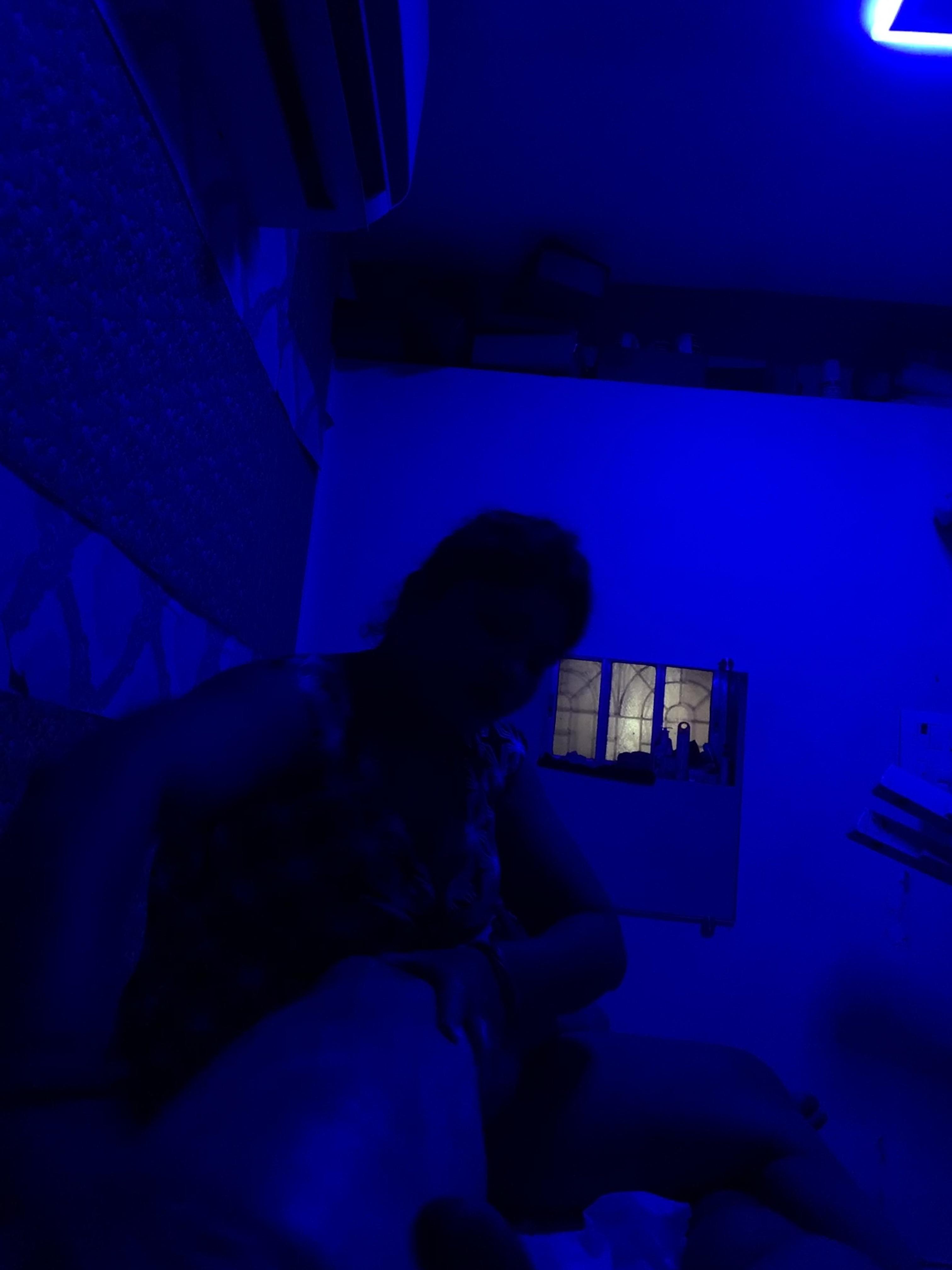 Masseuse playing | Scrolller