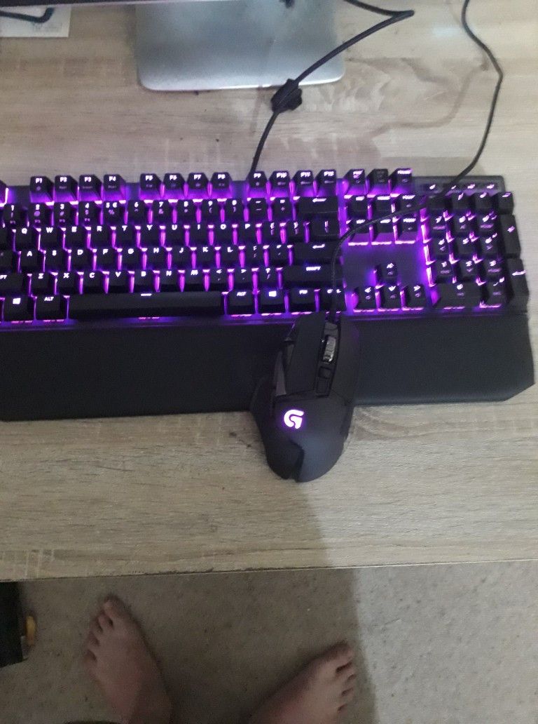Mate's new Keyboard | Scrolller