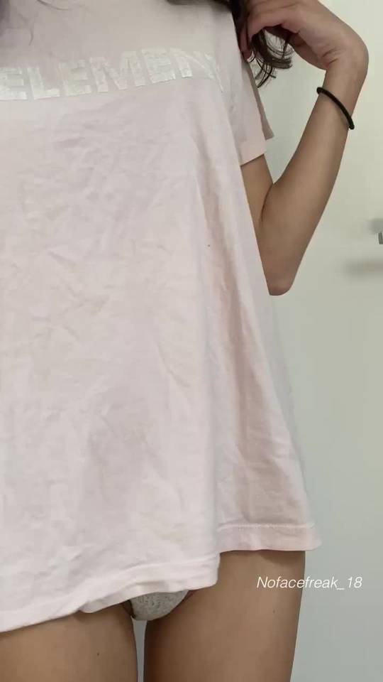 May I ride your dick? 👉🏻👈🏻 | Scrolller