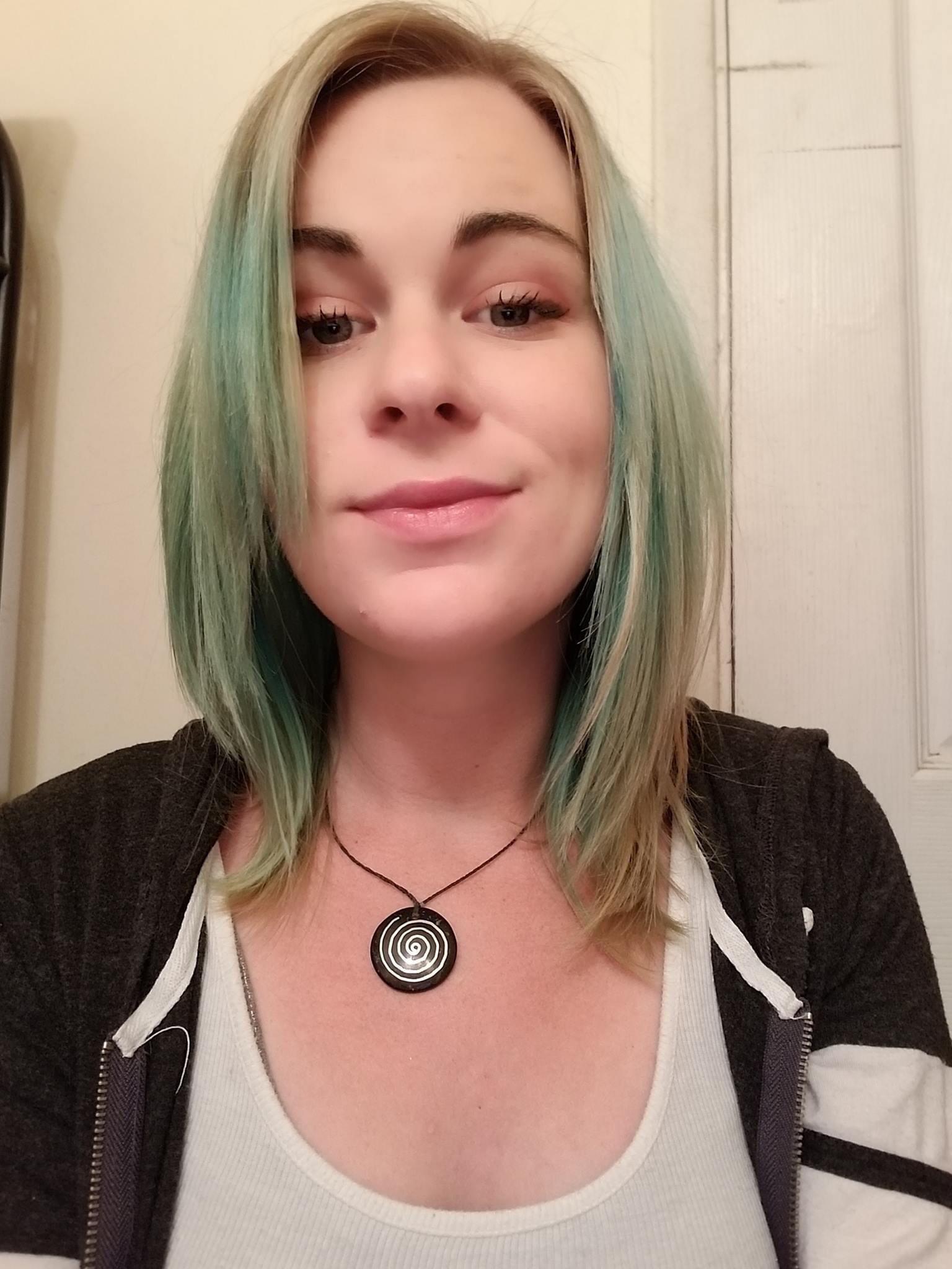 Maybe I’m biased, but I think my sister looks really cute in this pic. Lover her lips. | Scrolller