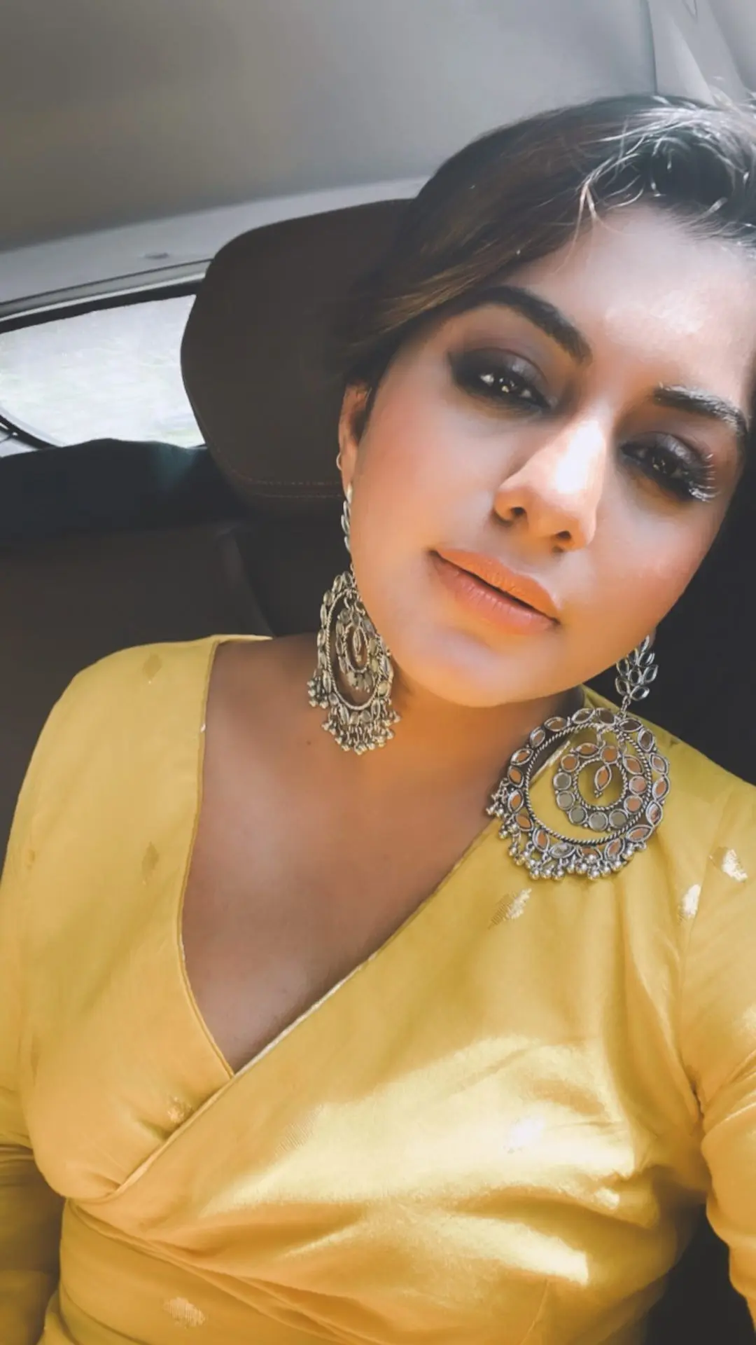 Meera Nandan 🤤 Scrolller