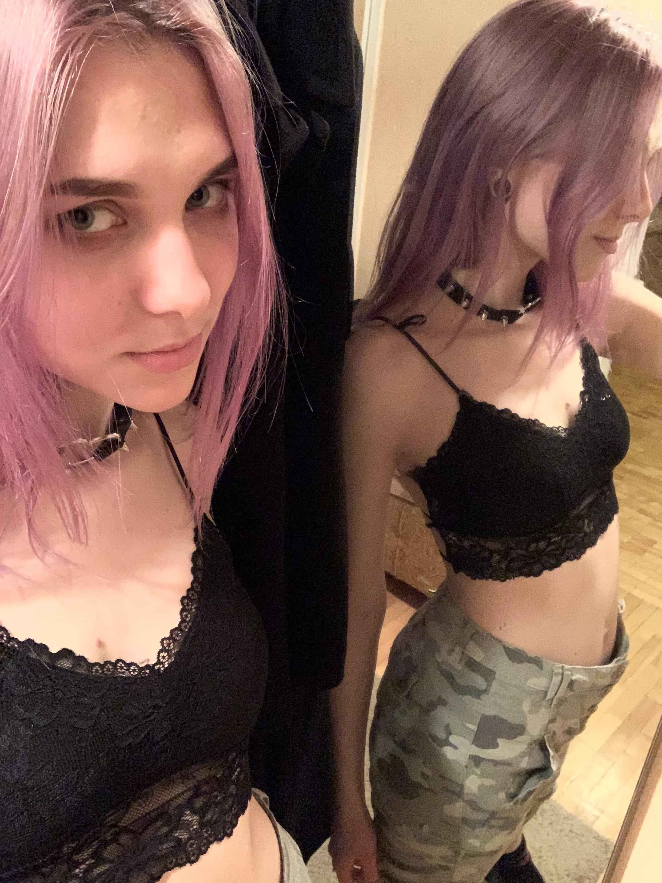 Meet my biological twin 🤡 | Scrolller