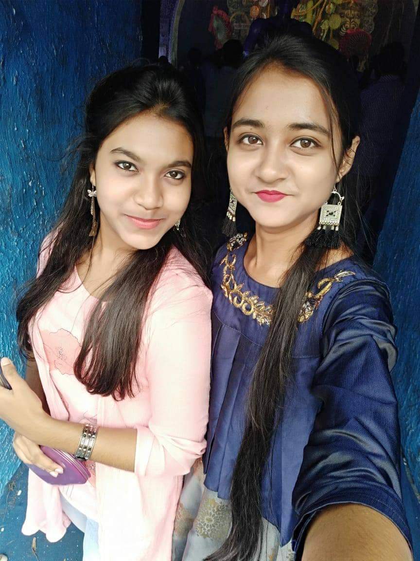 Meet my sisters... Choose 1 and make sure she moans. I fuck the other 1 | Scrolller