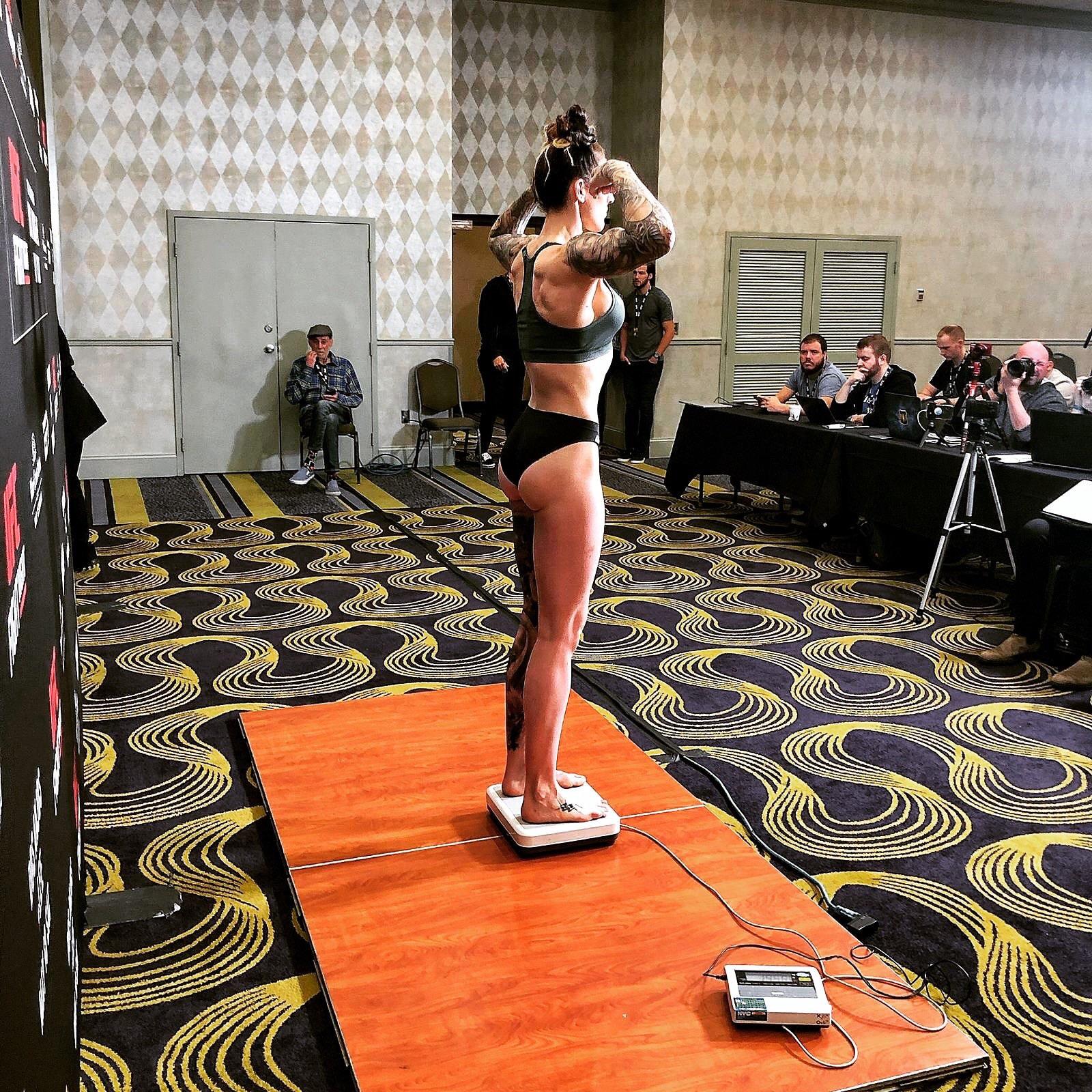 Megan Anderson | Scrolller