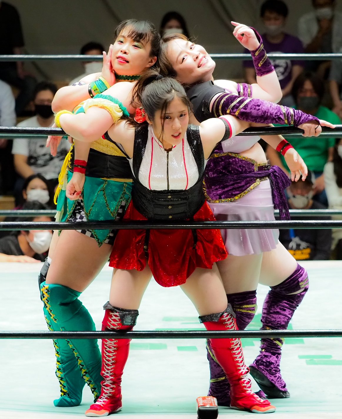 Mei Suruga, Yuna Mizumori, & Emi Sakura | Scrolller