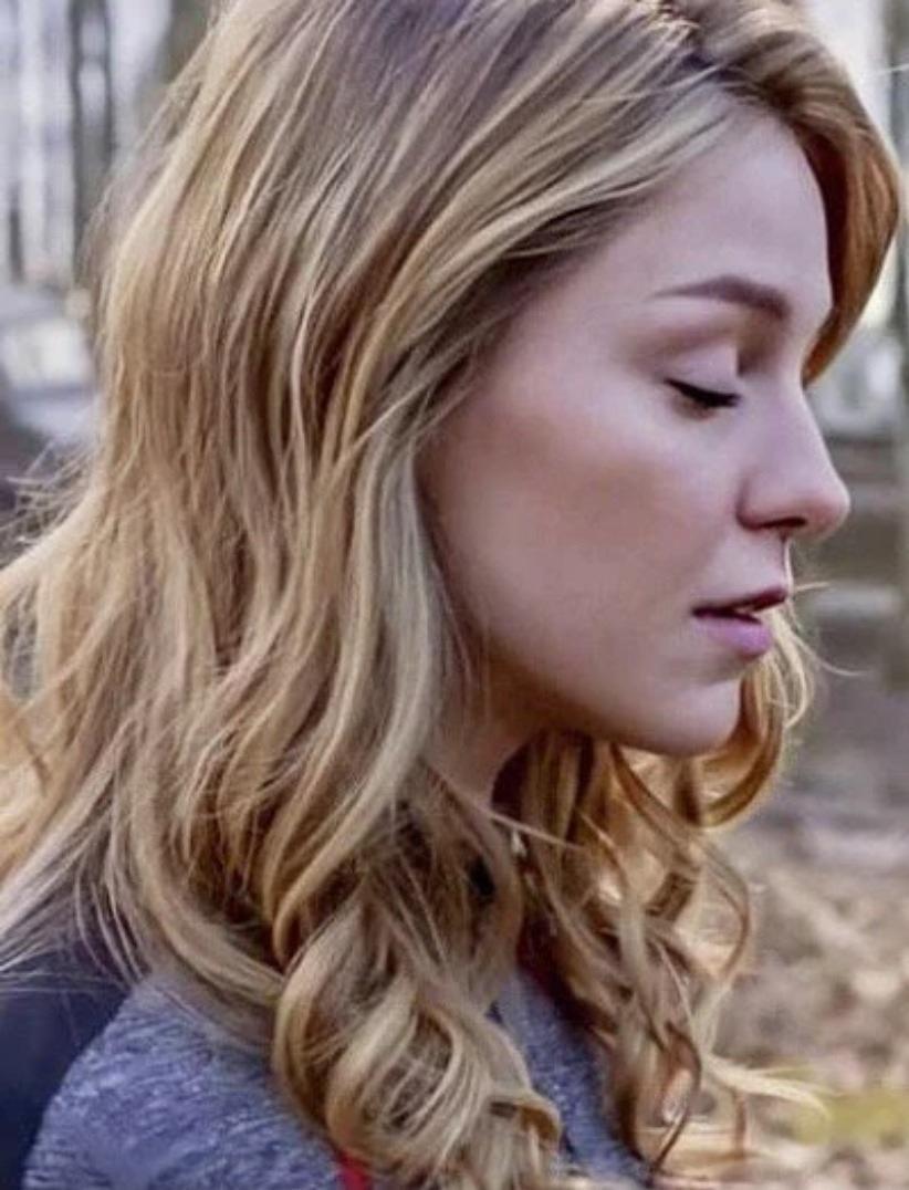 Melissa Benoist - Red Feel | Scrolller