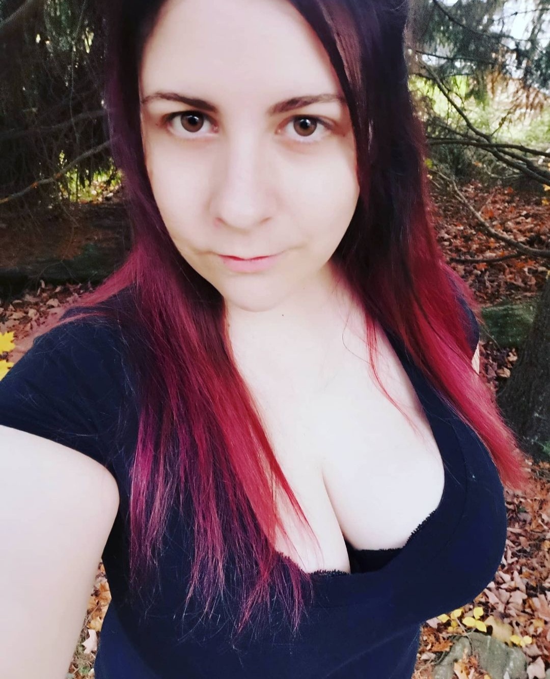 Melissa's big unhideable knockers need more fame | Scrolller