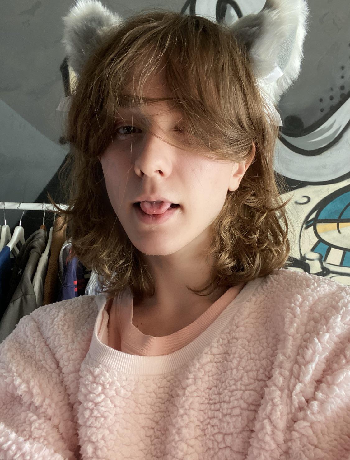 Meow Do You Like My Kitty Look 🥺 Scrolller