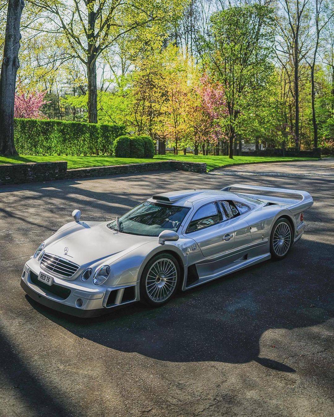 Mercedes Benz CLK GTR. | Scrolller