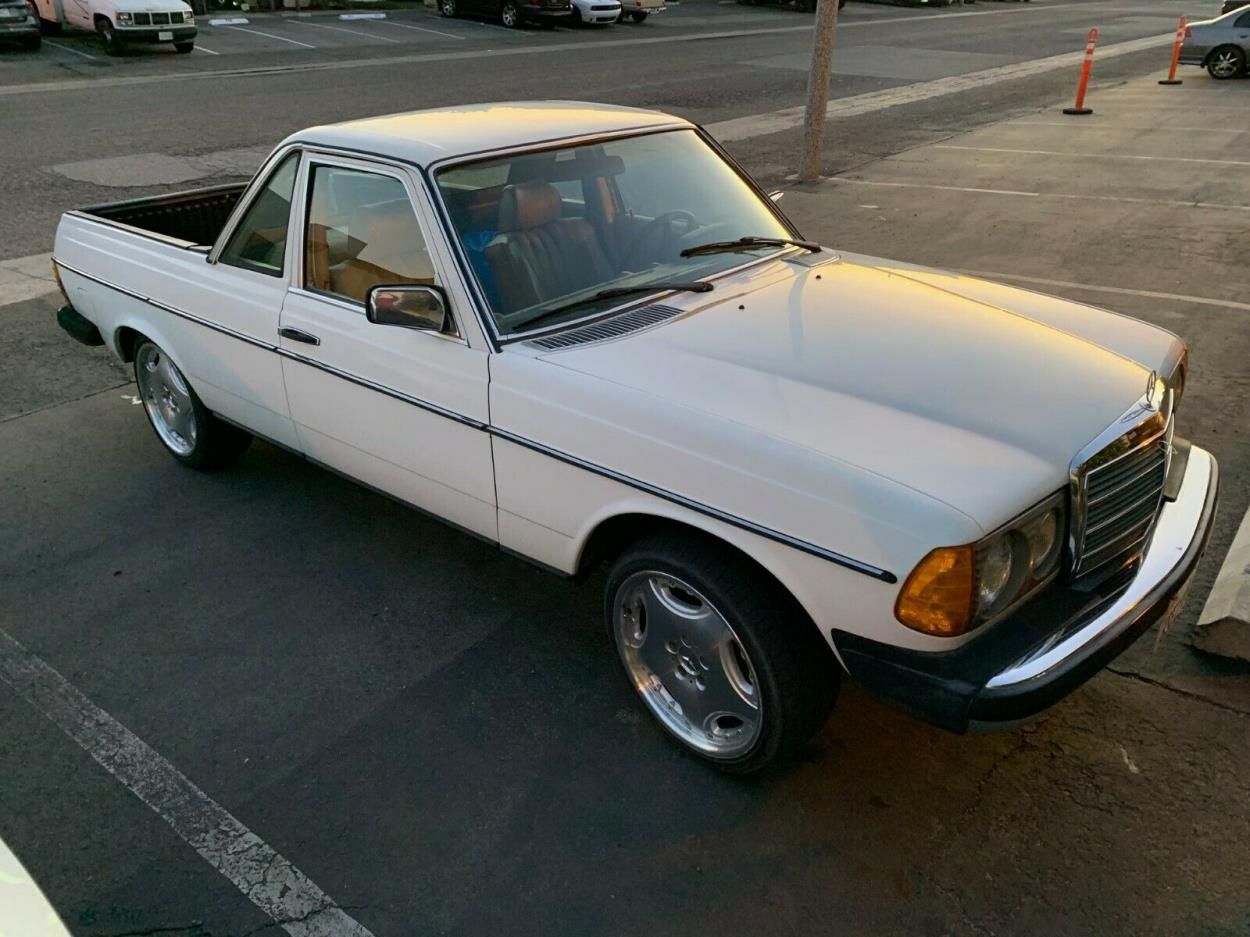 Mercedes Ute | Scrolller