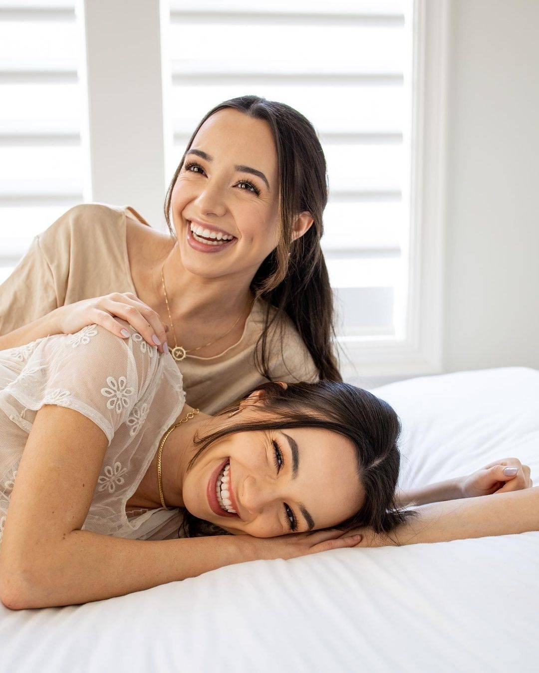 Merrell Twins | Scrolller