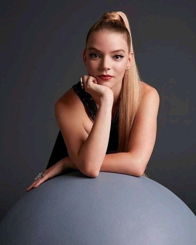 Mesmerizing | Scrolller