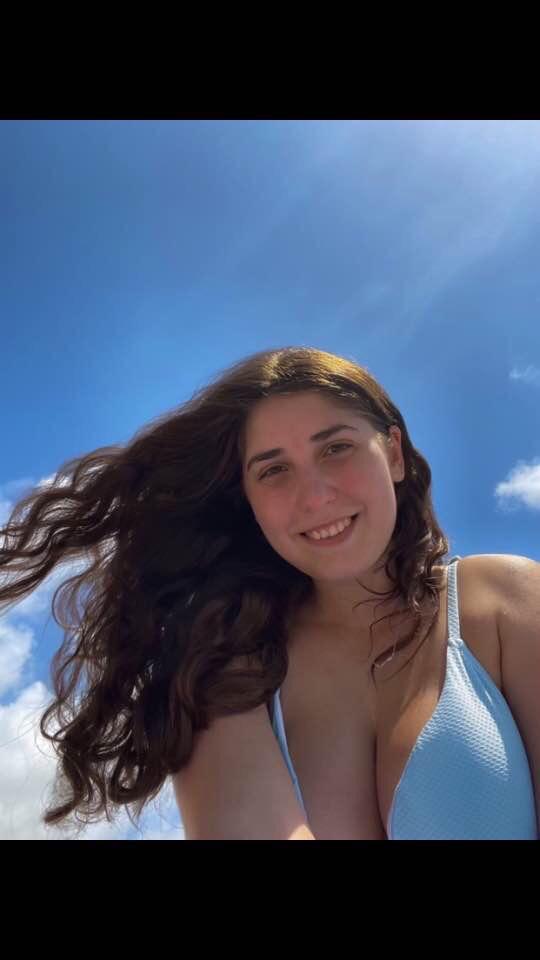 Message me to talk about my sis. Be really dirty | Scrolller