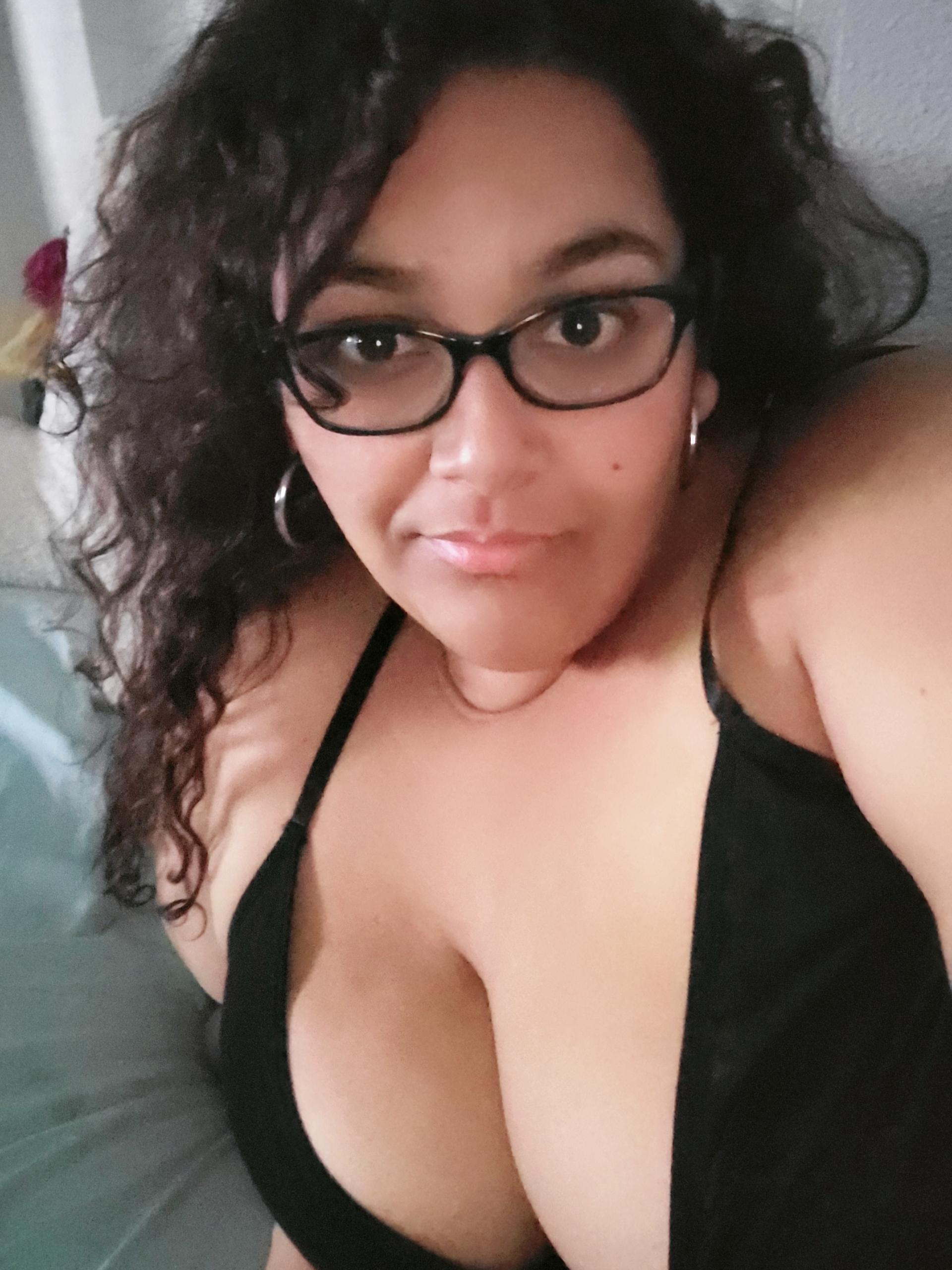 Up late. Sofa selfie!!!! | Scrolller