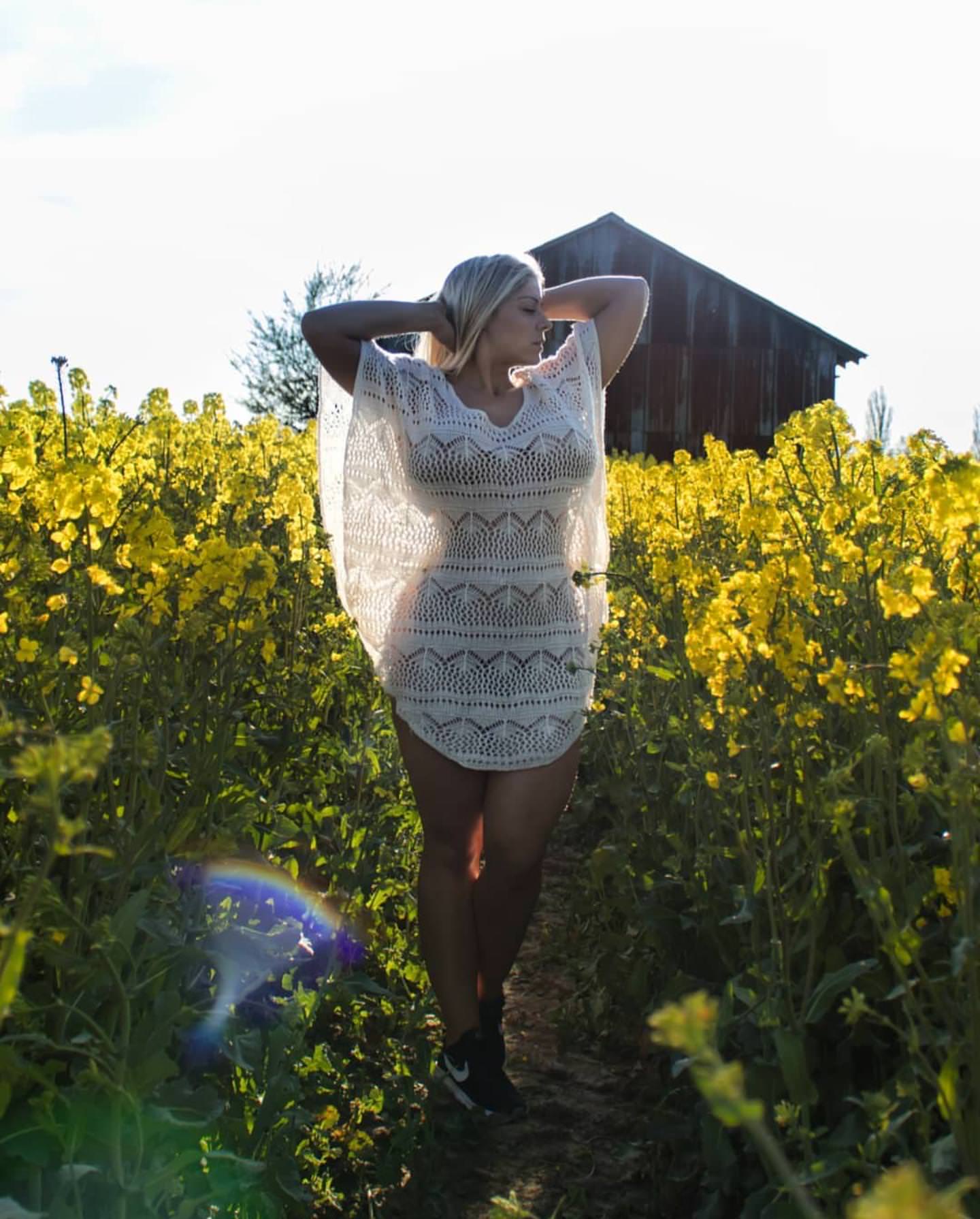 Mia Sand | Scrolller