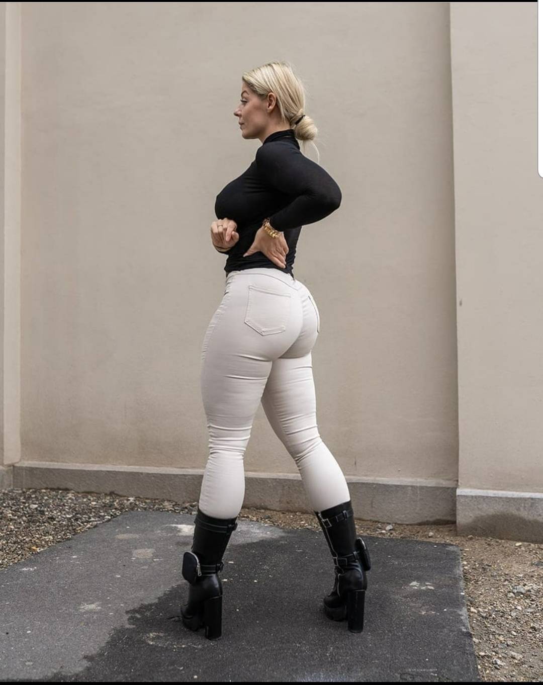 Mia Sand | Scrolller