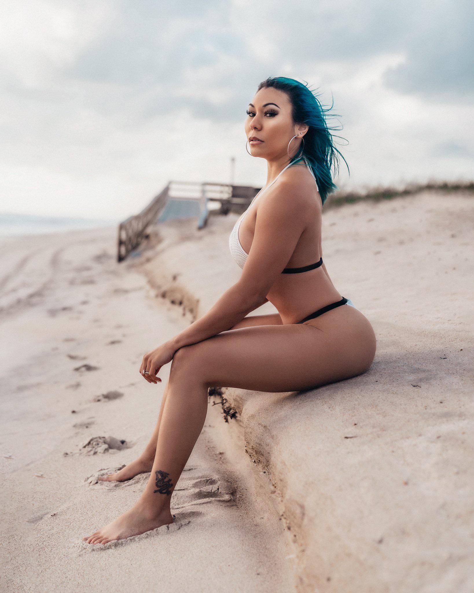 Mia Yim | Scrolller