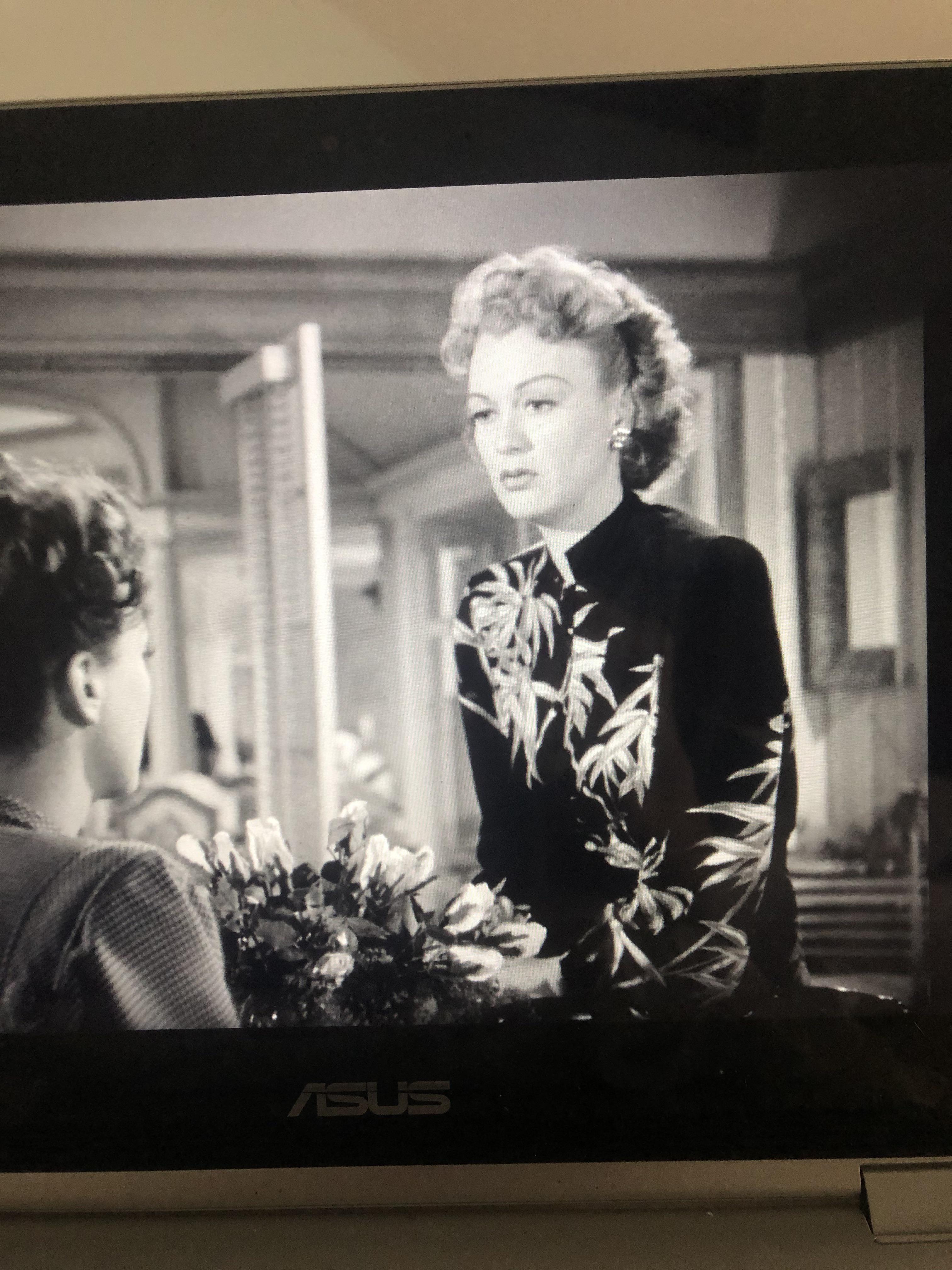 Mid-40s top/dress from film Mildred Pierce? | Scrolller