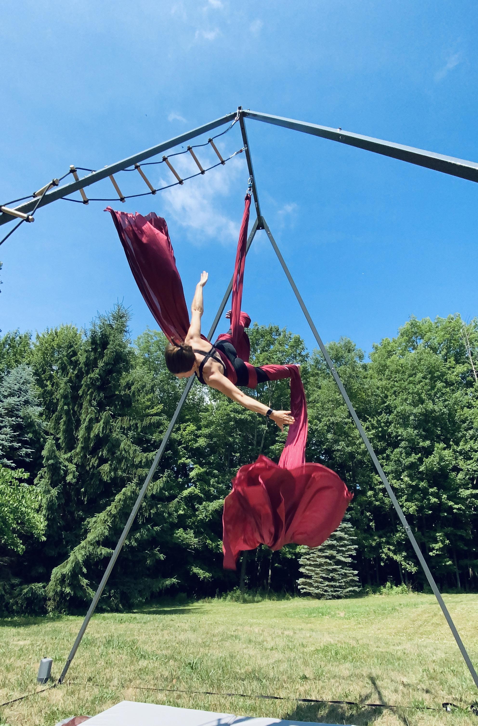 Mid-flight during a double dive! | Scrolller