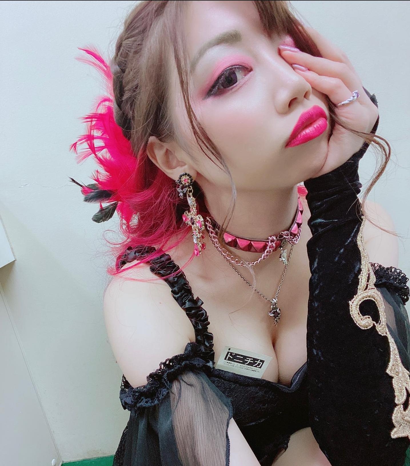 Miho Abe | Scrolller