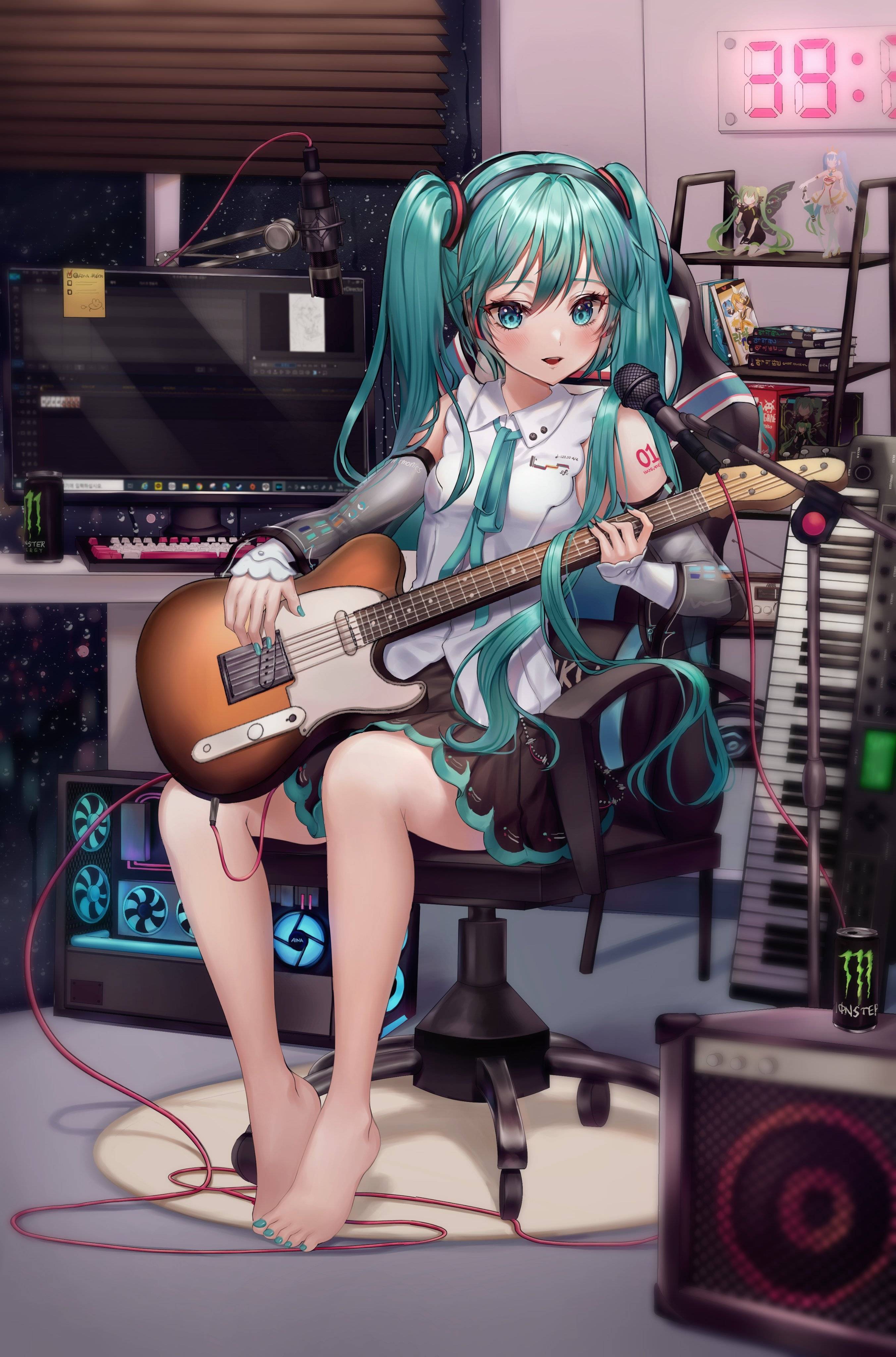 Miku in her Studio | Scrolller
