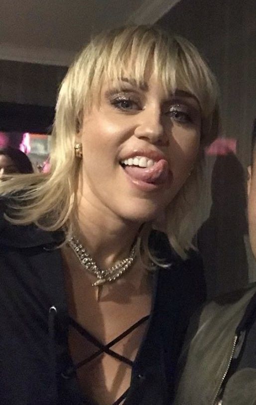 Miley Cyrus | Scrolller