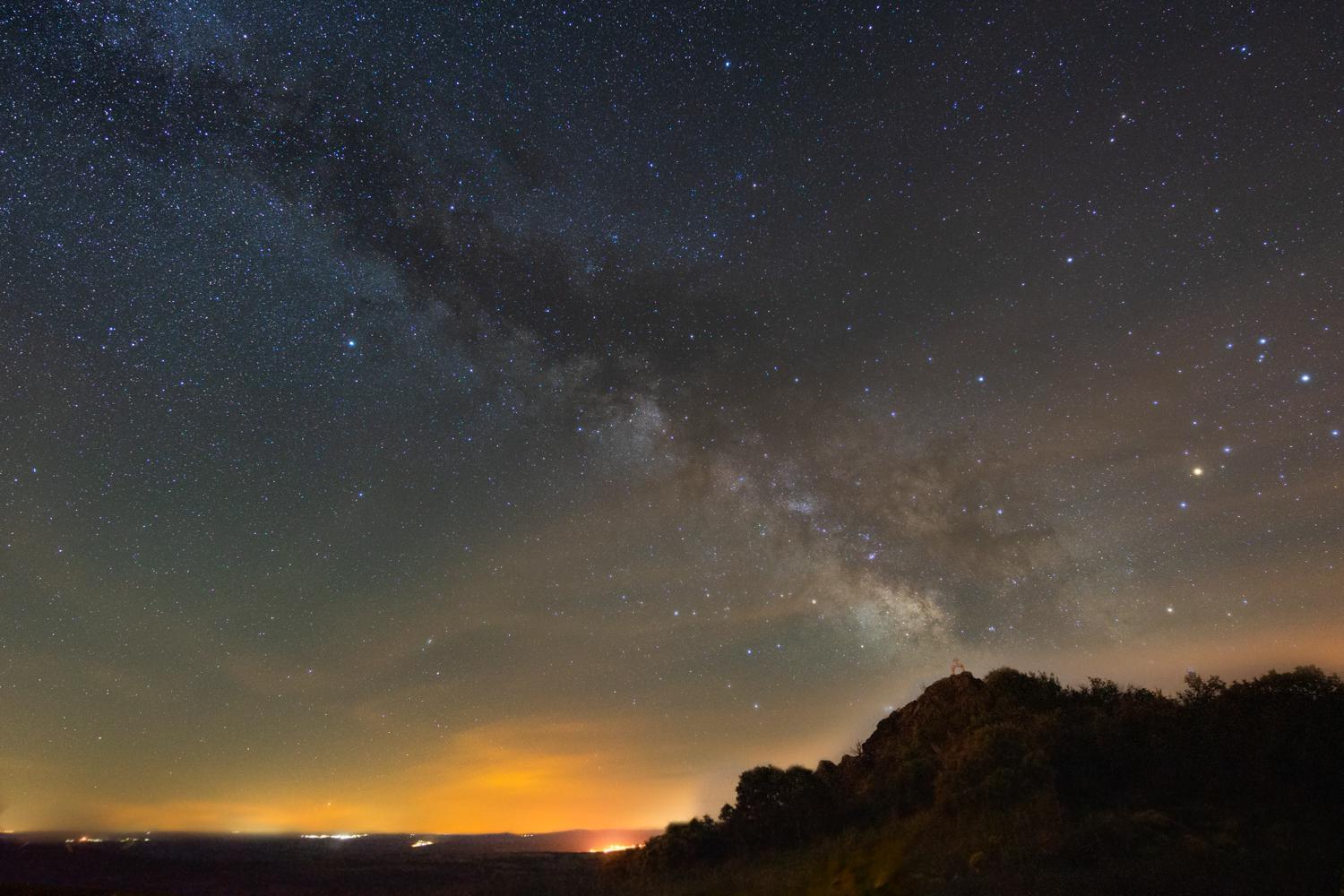 Milky Way Rises Before Sunset | Scrolller