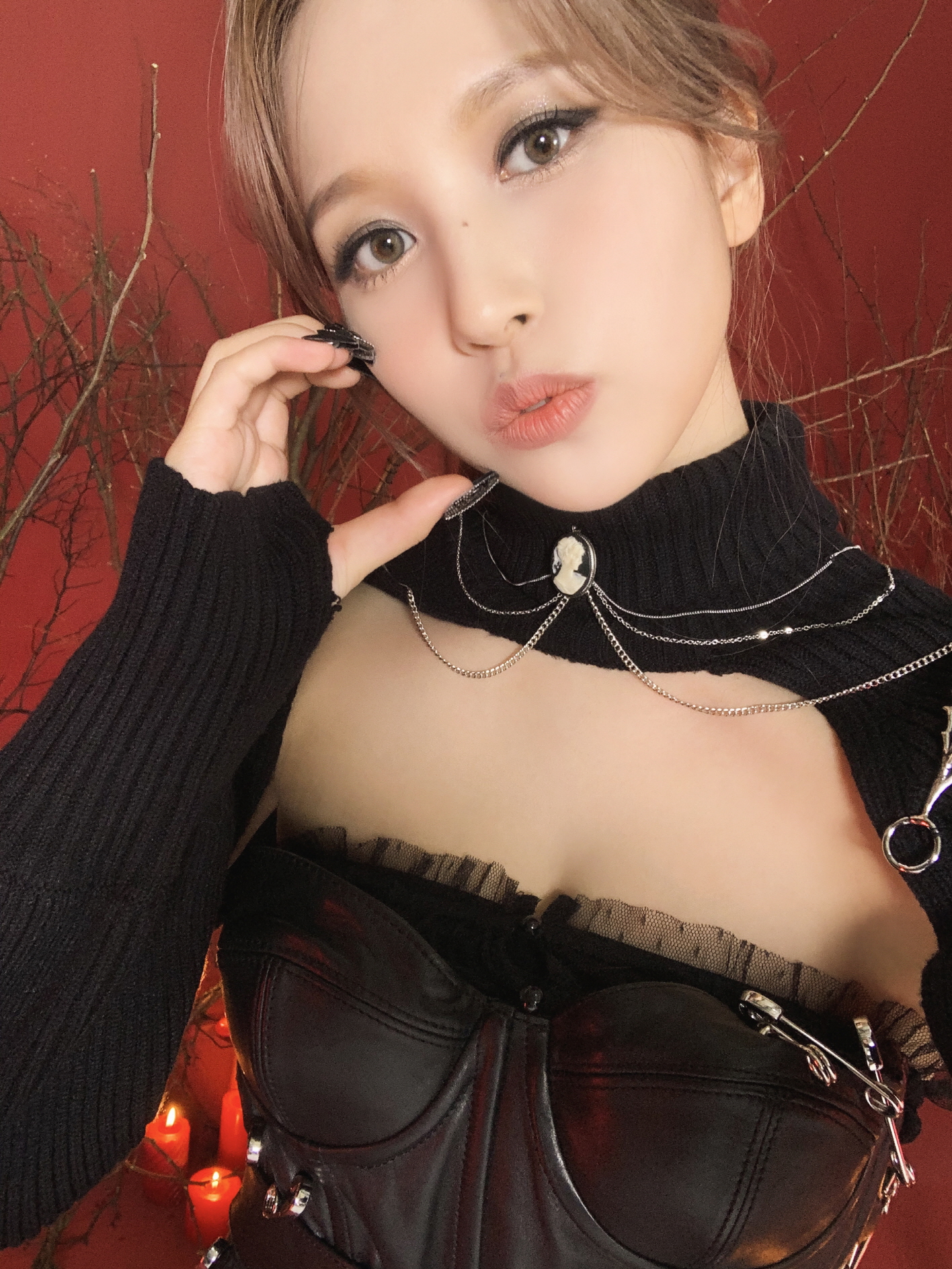 Mina Selca | Scrolller