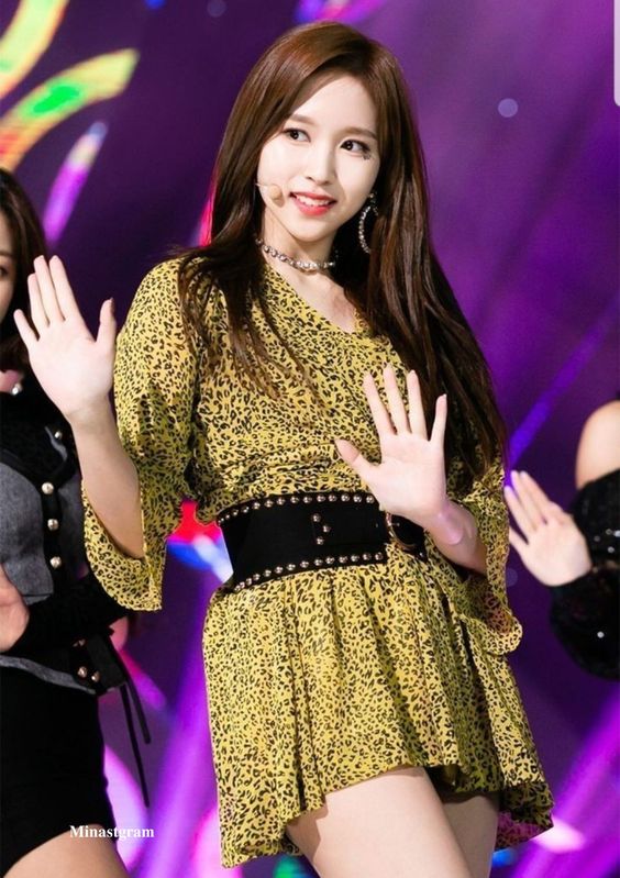 181108 Mina | Scrolller