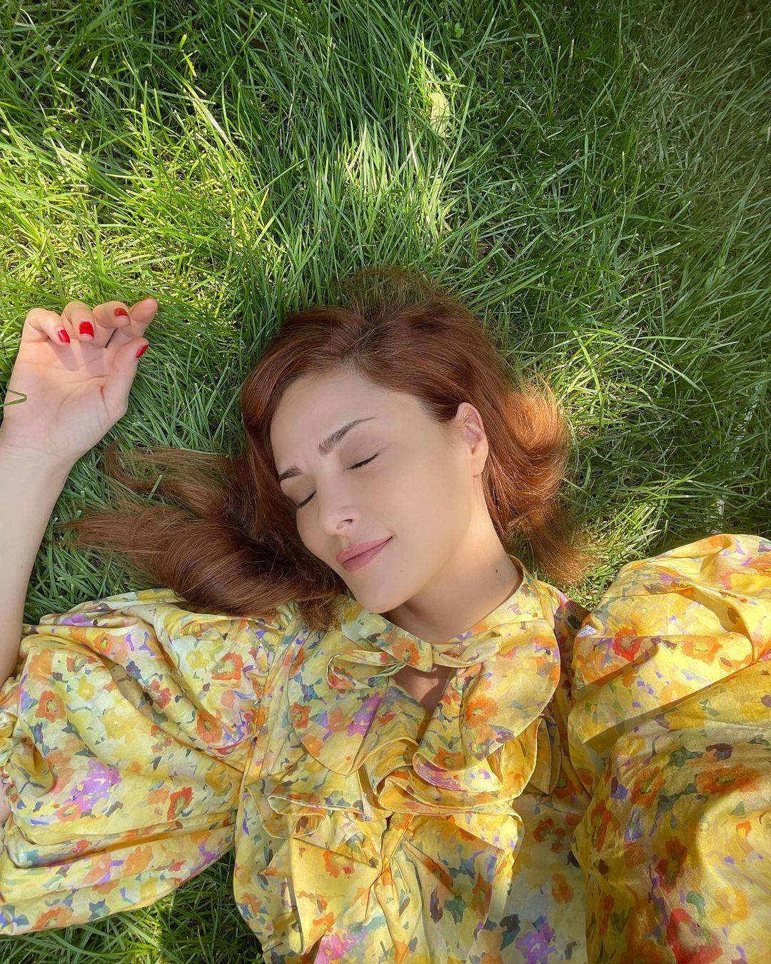 Mine Tugay | Scrolller