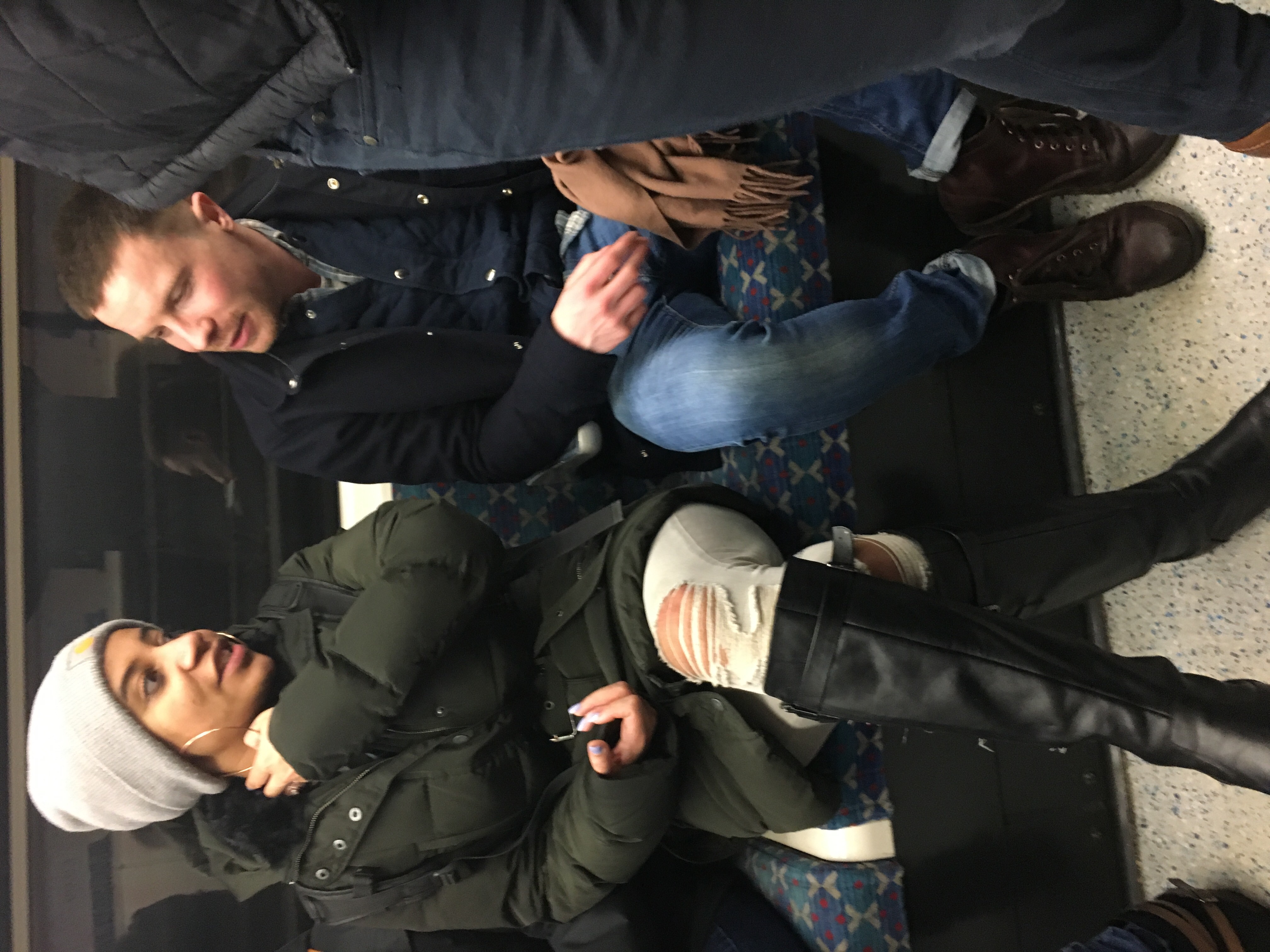 Mini Skins reunion on the night tube last night 😛 Chris + Jaz | Scrolller