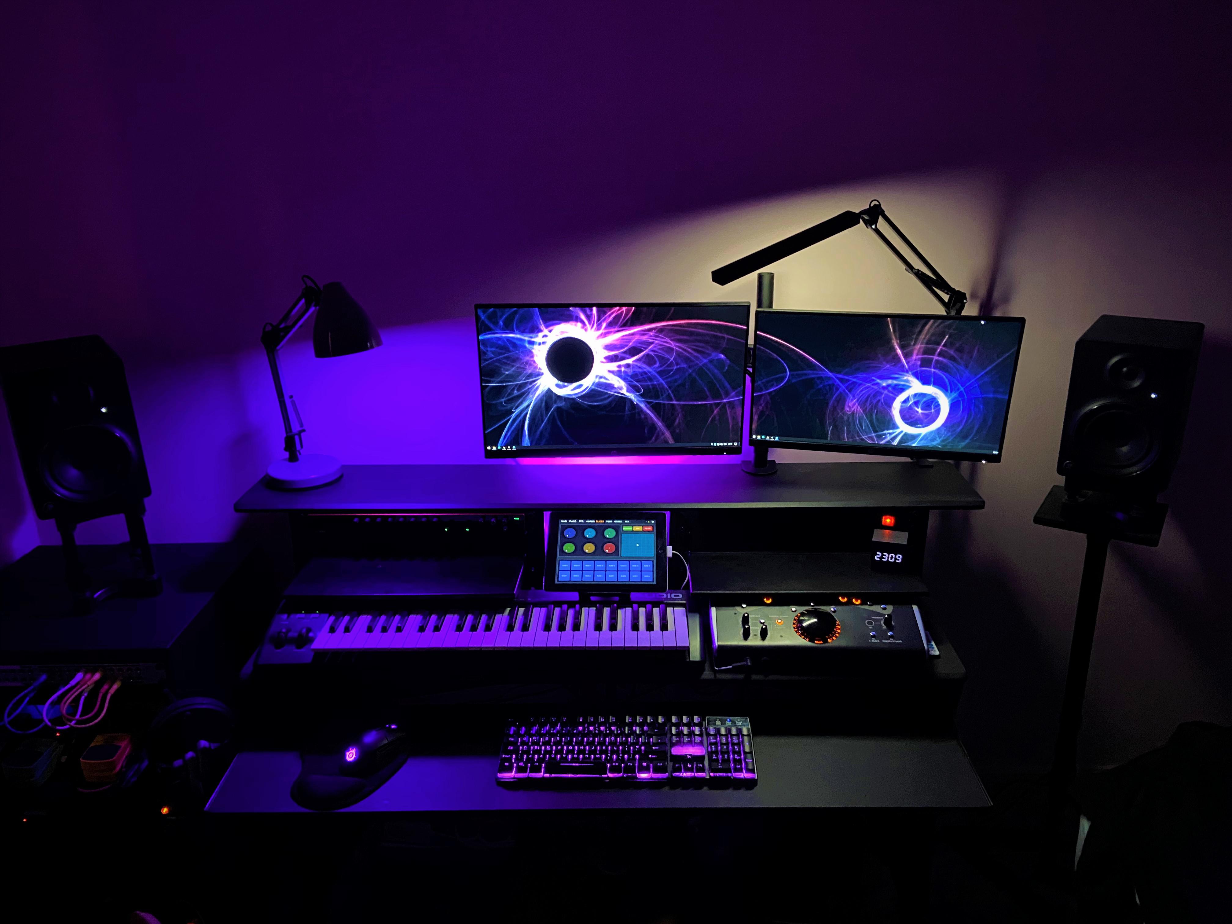 Minimalist dark electronic music setup | Scrolller