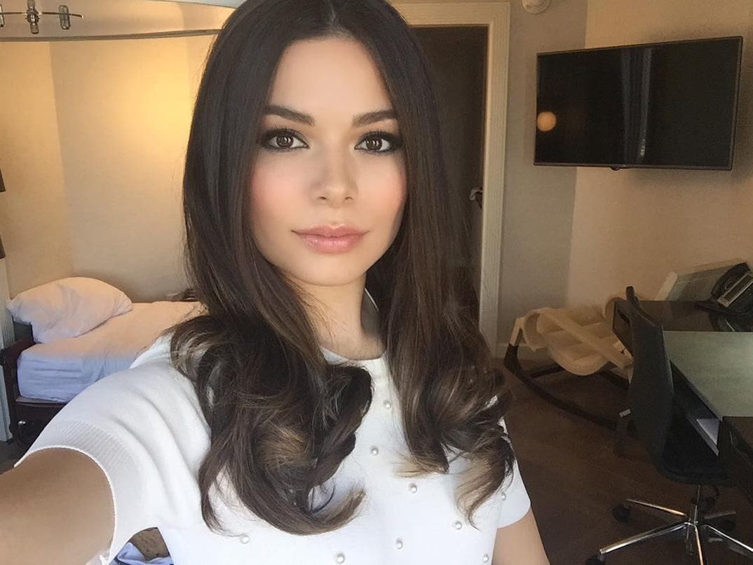 Miranda Cosgrove | Scrolller
